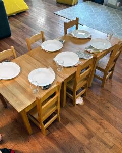 Montessori Mealtime: How to Encourage Mealtime Independence